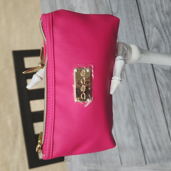 bebe | Bags | Bebe Makeup Bag Nwot | Poshmark